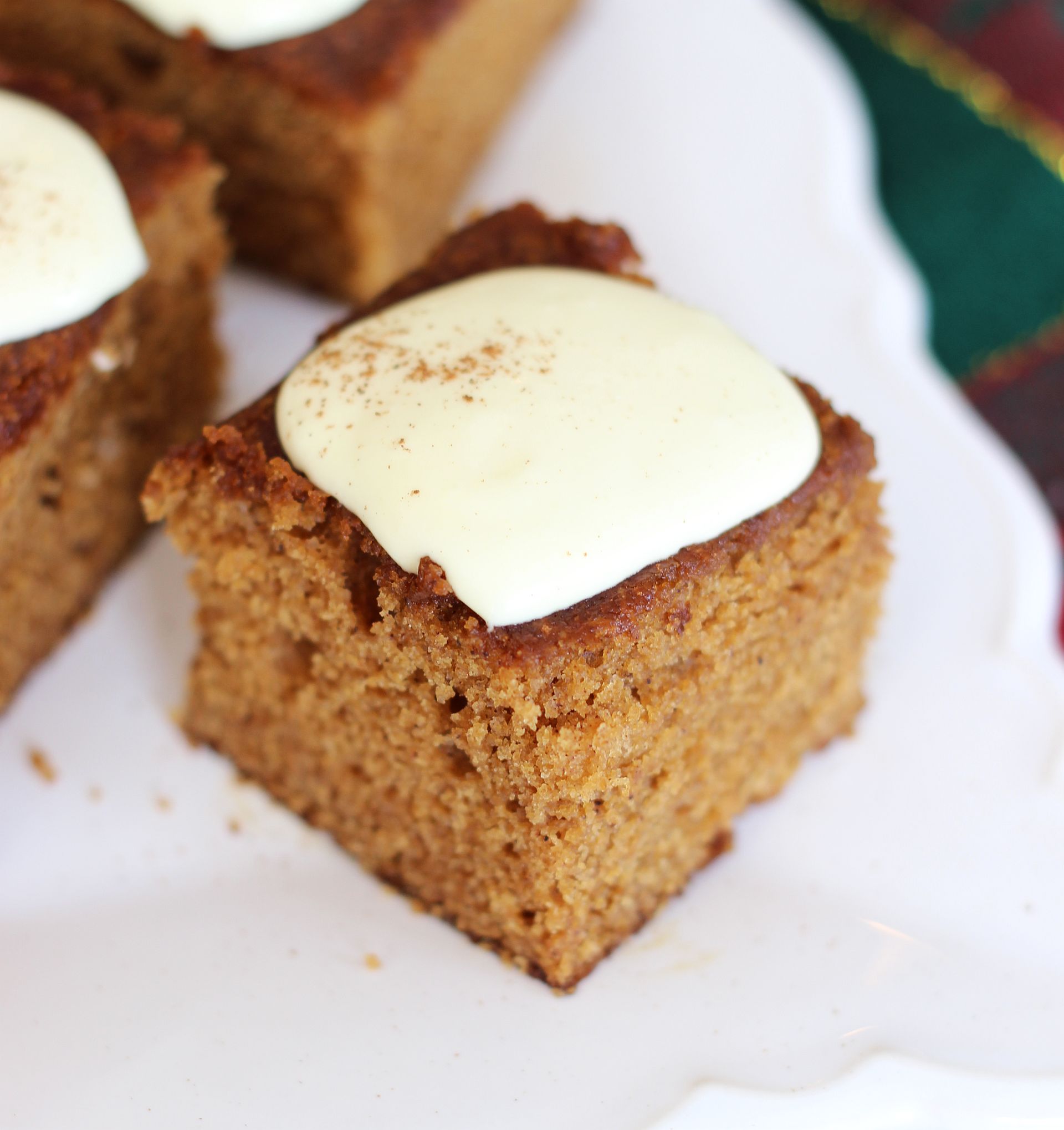 Gingerbread Cake With Lemon Icing