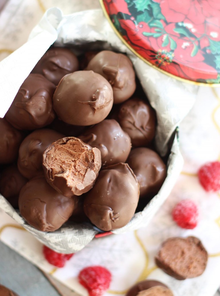 Chocolate Raspberry Cheesecake Truffles