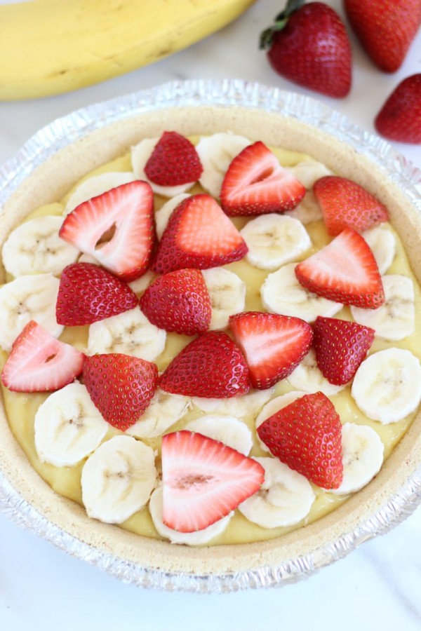 No Bake Banana Split Pie