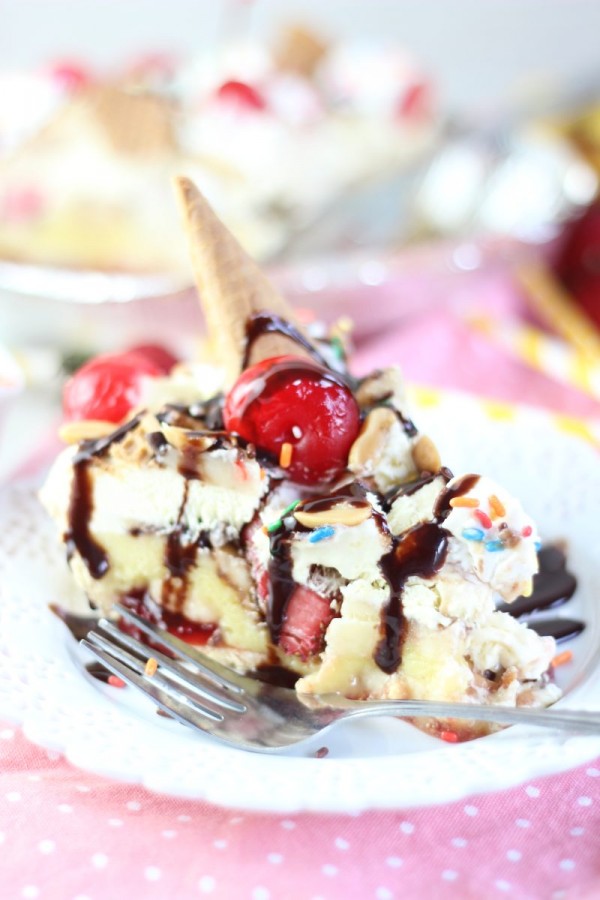 No Bake Banana Split Pie