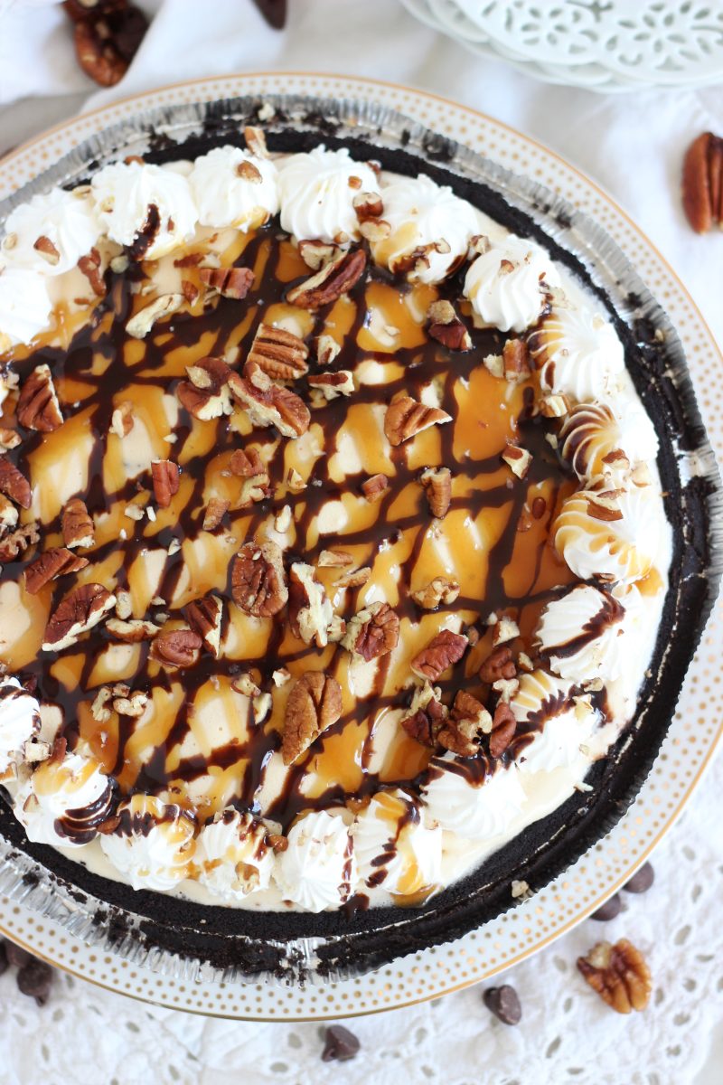 Mile High Turtle Ice Cream Pie The Gold Lining Girl