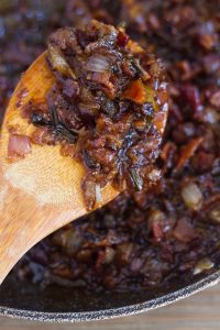 AMAZING Whiskey Maple Bacon Jam - The Gold Lining Girl