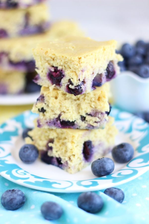 Quick & Easy Lemon Blueberry Protein Bars - The Gold Lining Girl